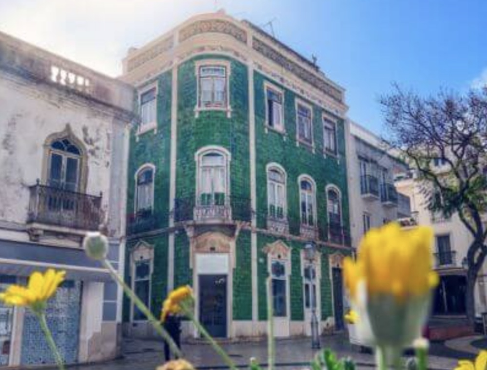 Becca Williams Retreats - Lagos, Portugal - HealingMaps